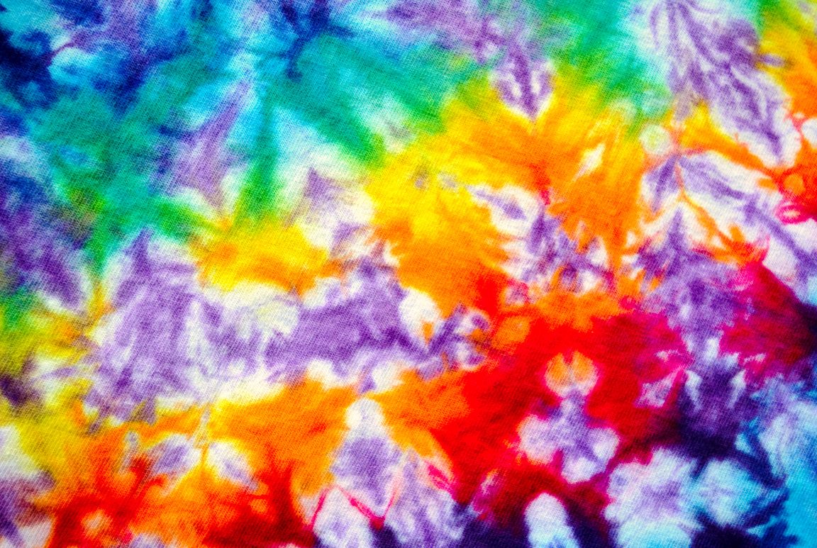 Trend Batik – So gelingt der Tie-Dye-Look - PETER HAHN Magazin